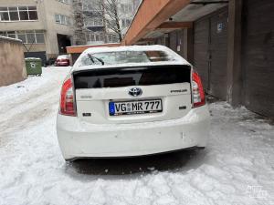Toyota Prius 2012 in Kaunas, with an engine capacity of 1.80 L and mileage of 287 thousand km for 6200 €, photo 4 on AUTOMOTO.COM.LV