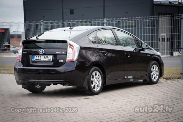 Toyota Prius 2012 in Viljandi, with an engine capacity of 1.80 L and mileage of 181 thousand km for 5900 €, photo 11 on AUTOMOTO.COM.LV