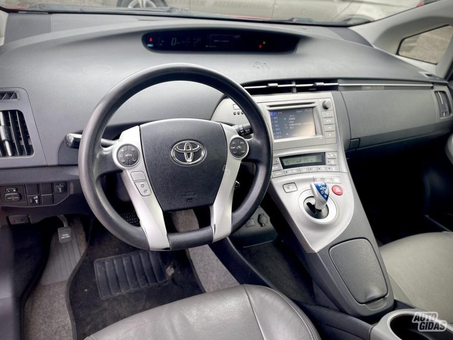 Toyota Prius 2012 Viļņa, ar dzinēja tilpumu 1.80 L un nobraukumu 297 tūkst. km par 7999 €, foto 15 vietnē AUTOMOTO.COM.LV