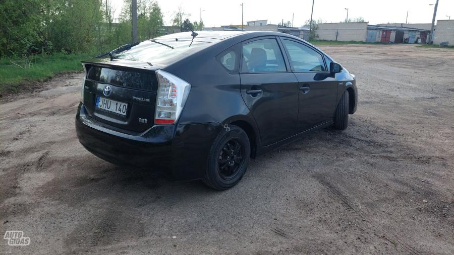 Toyota Prius 2012 in Zarasai, with an engine capacity of 1.80 L and mileage of 3825 thousand km for 3499 €, photo 4 on AUTOMOTO.COM.LV