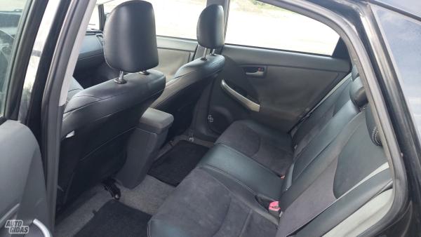 Toyota Prius 2012 in Zarasai, with an engine capacity of 1.80 L and mileage of 3825 thousand km for 3499 €, photo 8 on AUTOMOTO.COM.LV