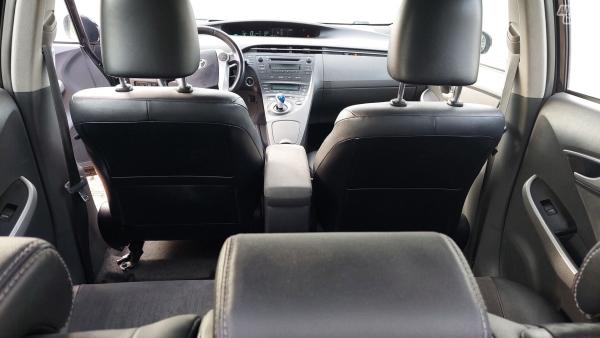 Toyota Prius 2012 in Zarasai, with an engine capacity of 1.80 L and mileage of 3825 thousand km for 3499 €, photo 10 on AUTOMOTO.COM.LV