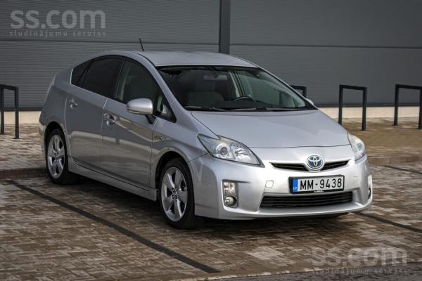 Toyota Prius 2012 in Riga, with an engine capacity of 1.80 L and mileage of 0 thousand km for 6700 €, photo 3 on AUTOMOTO.COM.LV