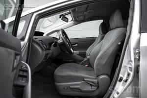 Toyota Prius 2012 in Riga, with an engine capacity of 1.80 L and mileage of 0 thousand km for 6700 €, photo 12 on AUTOMOTO.COM.LV