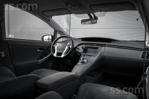 Toyota Prius 2012 in Riga, with an engine capacity of 1.80 L and mileage of 0 thousand km for 6700 €, photo 16 on AUTOMOTO.COM.LV
