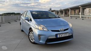 Toyota Prius 2012 in Vilnius, with an engine capacity of 1.50 L and mileage of 280 thousand km for 5000 €, photo  on AUTOMOTO.COM.LV
