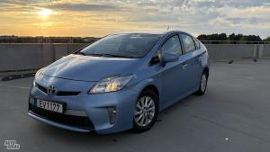 Toyota Prius 2012 in Vilnius, with an engine capacity of 1.50 L and mileage of 280 thousand km for 5000 €, photo 6 on AUTOMOTO.COM.LV