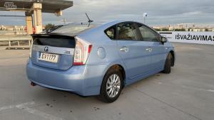 Toyota Prius 2012 in Vilnius, with an engine capacity of 1.50 L and mileage of 280 thousand km for 5000 €, photo 7 on AUTOMOTO.COM.LV