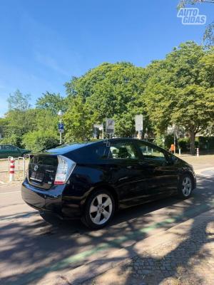 Toyota Prius 2012 in Kaunas, with an engine capacity of 1.80 L and mileage of 285 thousand km for 4950 €, photo 3 on AUTOMOTO.COM.LV