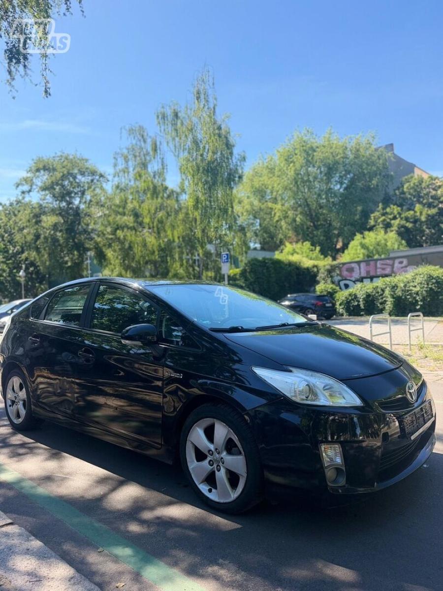 Toyota Prius 2012 in Kaunas, with an engine capacity of 1.80 L and mileage of 285 thousand km for 4950 €, photo 9 on AUTOMOTO.COM.LV