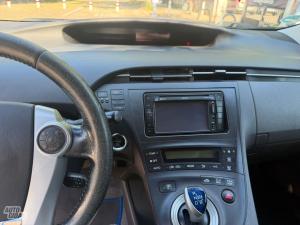 Toyota Prius 2012 in Kaunas, with an engine capacity of 1.80 L and mileage of 285 thousand km for 4950 €, photo 11 on AUTOMOTO.COM.LV
