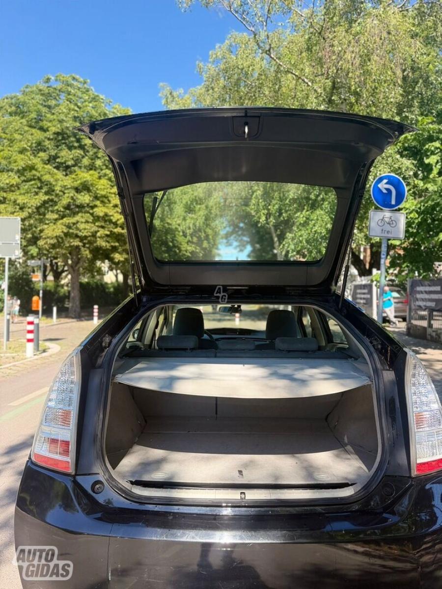 Toyota Prius 2012 in Kaunas, with an engine capacity of 1.80 L and mileage of 285 thousand km for 4950 €, photo 12 on AUTOMOTO.COM.LV