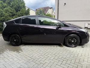 Toyota Prius 2012 Viļņa, ar dzinēja tilpumu 1.80 L un nobraukumu 215 tūkst. km par 7600 €, foto 5 vietnē AUTOMOTO.COM.LV