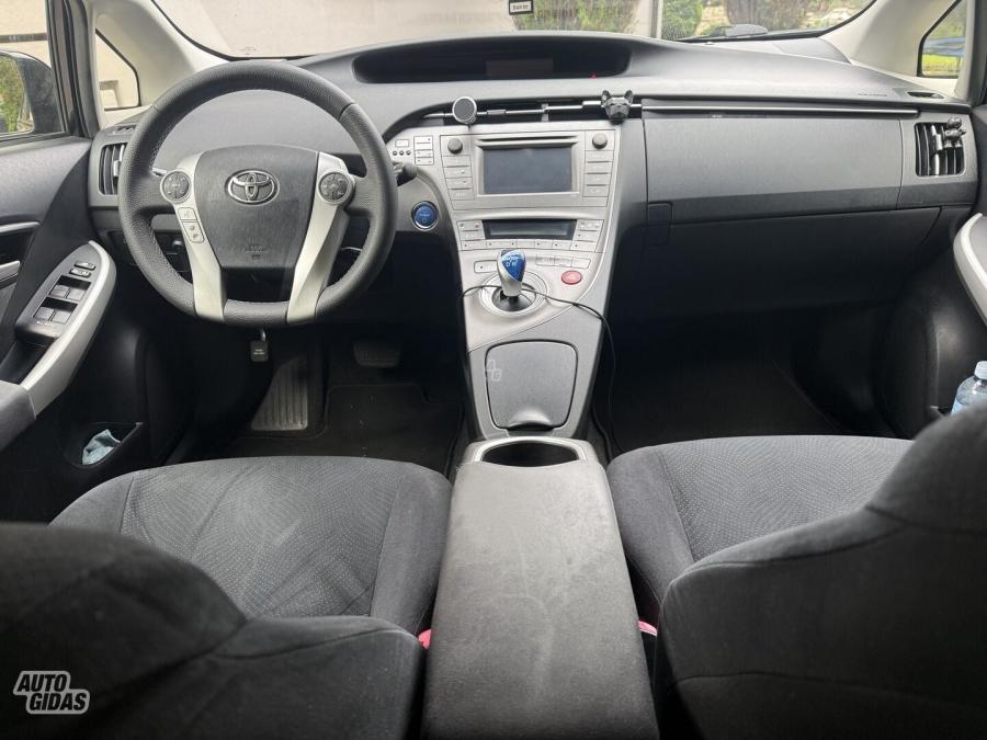 Toyota Prius 2012 Viļņa, ar dzinēja tilpumu 1.80 L un nobraukumu 215 tūkst. km par 7600 €, foto 17 vietnē AUTOMOTO.COM.LV