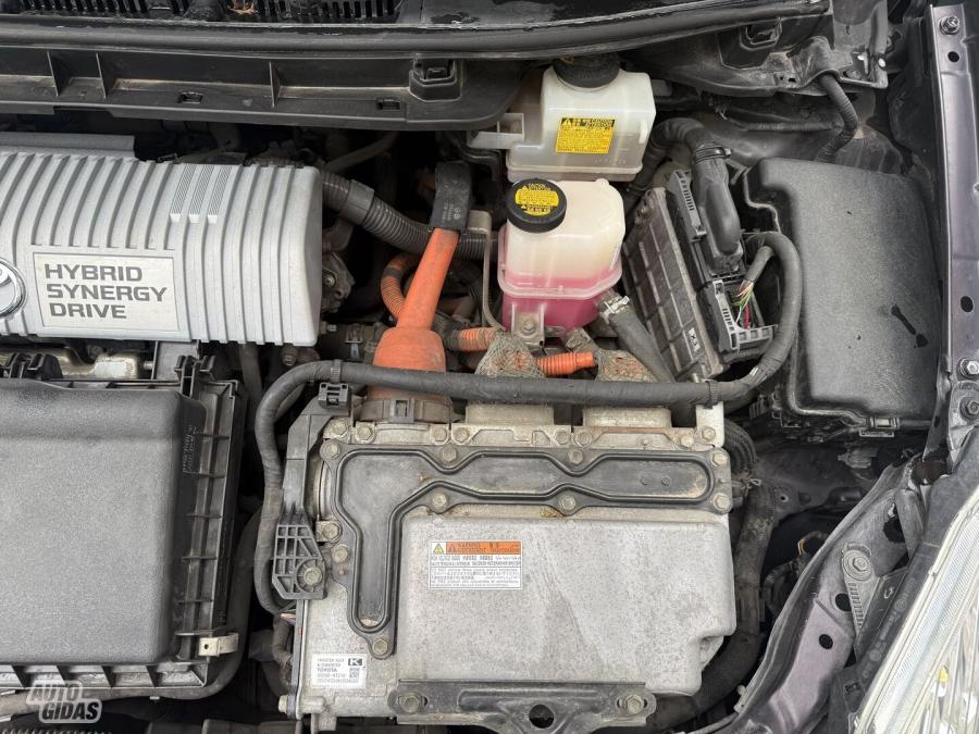 Toyota Prius 2012 Viļņa, ar dzinēja tilpumu 1.80 L un nobraukumu 215 tūkst. km par 7600 €, foto 25 vietnē AUTOMOTO.COM.LV