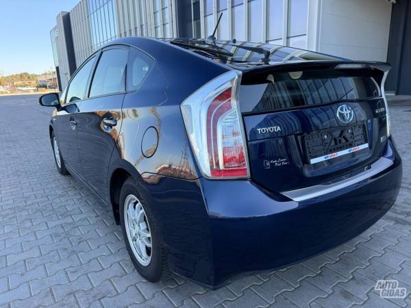 Toyota Prius 2012 Viļņa vietnē Toyota Prius 2012 Viļņa, ar dzinēja tilpumu 1.80 L un nobraukumu 189 tūkst. km par 8950 €, foto 8 vietnē AUTOMOTO.COM.LV