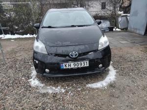 Toyota Prius 2013 in Vilnius, with an engine capacity of 1.80 L and mileage of 361 thousand km for 4999 €, photo 6 on AUTOMOTO.COM.LV