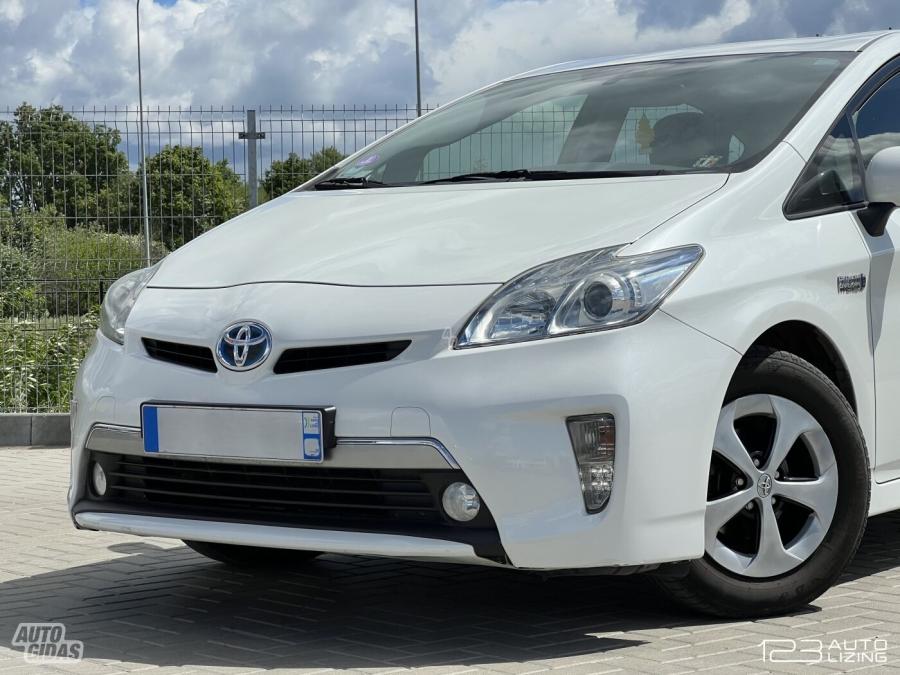 Toyota Prius 2013 in Taurage, with an engine capacity of 1.80 L and mileage of 273 thousand km for 7600 €, photo 3 on AUTOMOTO.COM.LV
