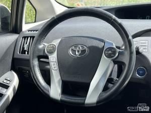 Toyota Prius 2013 in Taurage, with an engine capacity of 1.80 L and mileage of 273 thousand km for 7600 €, photo 16 on AUTOMOTO.COM.LV