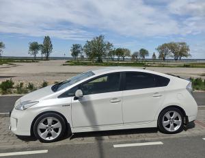Toyota Prius 2013 Tallina, ar dzinēja tilpumu 1.80 L un nobraukumu 169 tūkst. km par 9000 €, foto 6 vietnē AUTOMOTO.COM.LV
