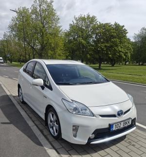 Toyota Prius 2013 Tallina, ar dzinēja tilpumu 1.80 L un nobraukumu 169 tūkst. km par 9000 €, foto 14 vietnē AUTOMOTO.COM.LV