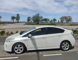 Toyota Prius 2013 Tallina, ar dzinēja tilpumu 1.80 L un nobraukumu 169 tūkst. km par 9000 €, foto 18 vietnē AUTOMOTO.COM.LV