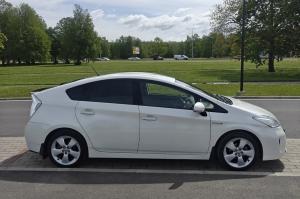 Toyota Prius 2013 Tallina, ar dzinēja tilpumu 1.80 L un nobraukumu 169 tūkst. km par 9000 €, foto 20 vietnē AUTOMOTO.COM.LV