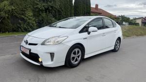 Toyota Prius 2013 Viļņa, ar dzinēja tilpumu 1.80 L un nobraukumu 305 tūkst. km par 4950 €, foto 3 vietnē AUTOMOTO.COM.LV