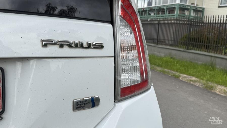 Toyota Prius 2013 Viļņa, ar dzinēja tilpumu 1.80 L un nobraukumu 305 tūkst. km par 4950 €, foto 8 vietnē AUTOMOTO.COM.LV