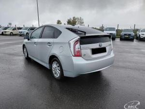 Toyota Prius 2013 in Vilnius, with an engine capacity of 1.80 L and mileage of 276 thousand km for 5900 €, photo 5 on AUTOMOTO.COM.LV