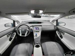 Toyota Prius 2013 in Vilnius, with an engine capacity of 1.80 L and mileage of 276 thousand km for 5900 €, photo 6 on AUTOMOTO.COM.LV