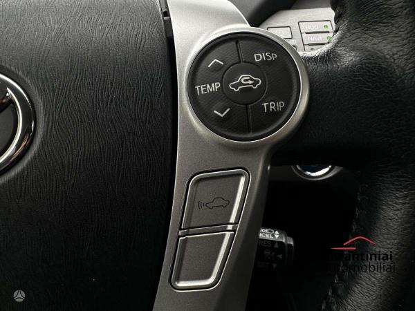 Toyota Prius 2014 Viļņa, ar dzinēja tilpumu 1.80 L un nobraukumu 259 tūkst. km par 9950 €, foto 11 vietnē AUTOMOTO.COM.LV