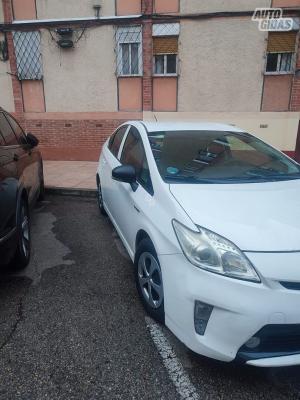 Toyota Prius 2014 Kauņa, ar dzinēja tilpumu 1.80 L un nobraukumu 400 tūkst. km par 4400 €, foto  vietnē AUTOMOTO.COM.LV