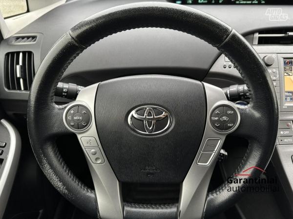 Toyota Prius 2014 in Avizieniai, with an engine capacity of 1.80 L and mileage of 259 thousand km for 9500 €, photo 6 on AUTOMOTO.COM.LV