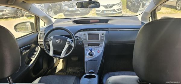 Toyota Prius 2015 Kauņa, ar dzinēja tilpumu 1.80 L un nobraukumu 0 tūkst. km par 7700 €, foto 3 vietnē AUTOMOTO.COM.LV