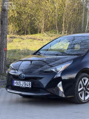 Toyota Prius 2016 Viļņa, ar dzinēja tilpumu 1.80 L un nobraukumu 175 tūkst. km par 14000 €, foto 3 vietnē AUTOMOTO.COM.LV