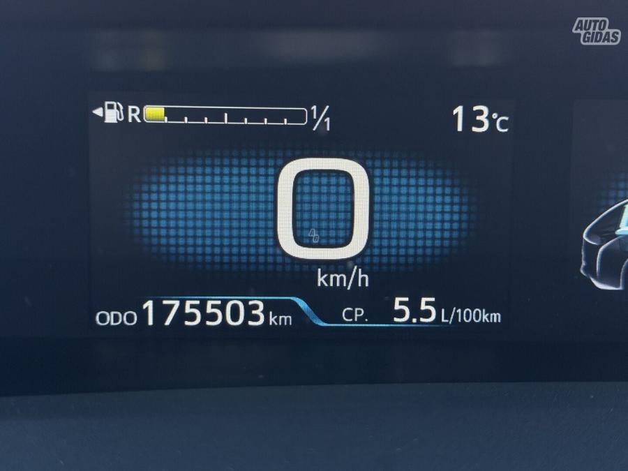 Toyota Prius 2016 Viļņa, ar dzinēja tilpumu 1.80 L un nobraukumu 175 tūkst. km par 14000 €, foto 31 vietnē AUTOMOTO.COM.LV