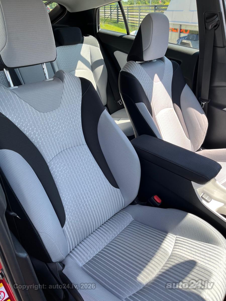 Toyota Prius 2017 Tallina, ar dzinēja tilpumu 1.80 L un nobraukumu 80 tūkst. km par 15000 €, foto 17 vietnē AUTOMOTO.COM.LV