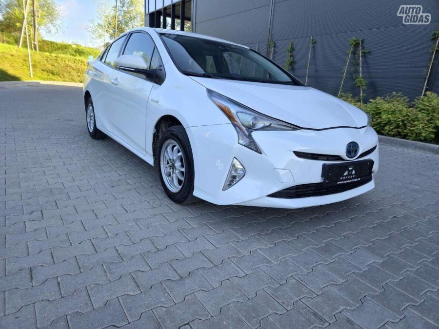 Toyota Prius 2018 Viļņa, ar dzinēja tilpumu 1.80 L un nobraukumu 232 tūkst. km par 10900 €, foto 1 vietnē AUTOMOTO.COM.LV