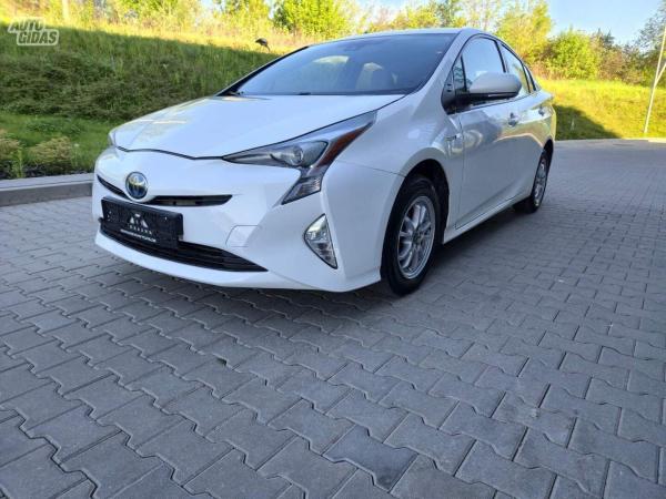 Тойота Приус 2018 в Вильнюс, объемом двигателя 1.80 л и пробегом 232 тыс. км за 10900 €, фото 3 на AUTOMOTO.COM.LV
