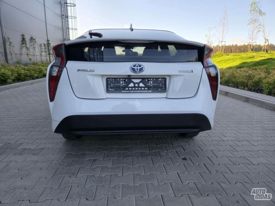 Toyota Prius 2018 Viļņa, ar dzinēja tilpumu 1.80 L un nobraukumu 232 tūkst. km par 10900 €, foto 6 vietnē AUTOMOTO.COM.LV