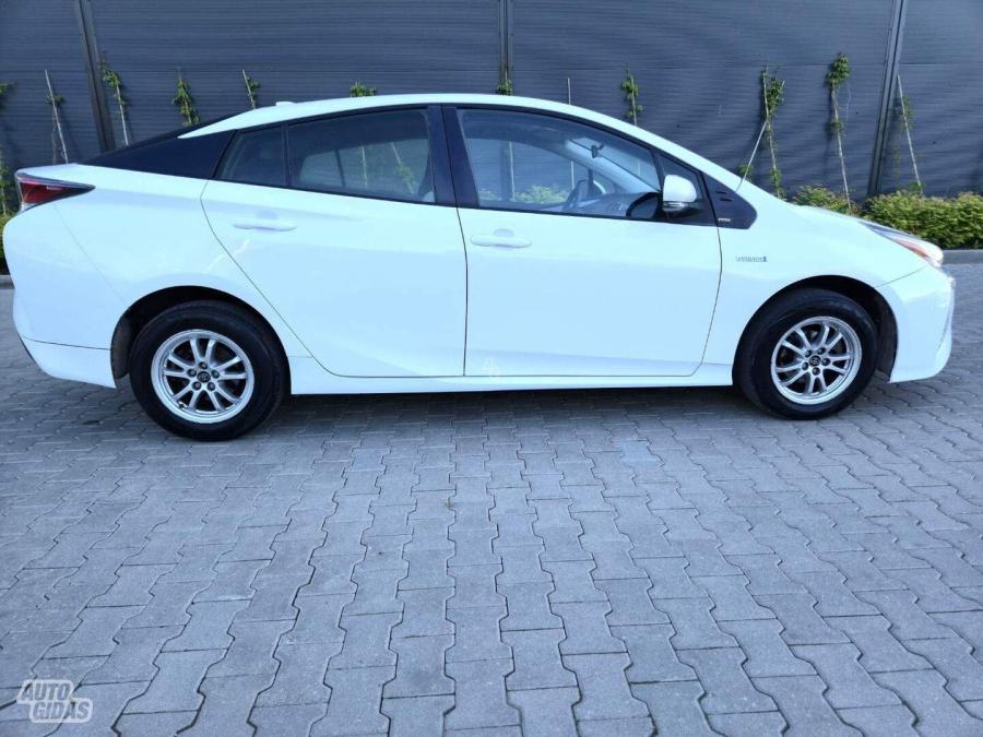 Toyota Prius 2018 Viļņa, ar dzinēja tilpumu 1.80 L un nobraukumu 232 tūkst. km par 10900 €, foto 8 vietnē AUTOMOTO.COM.LV