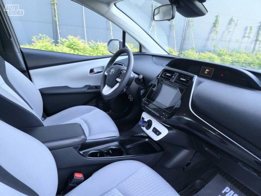 Toyota Prius 2018 Viļņa, ar dzinēja tilpumu 1.80 L un nobraukumu 232 tūkst. km par 10900 €, foto 12 vietnē AUTOMOTO.COM.LV