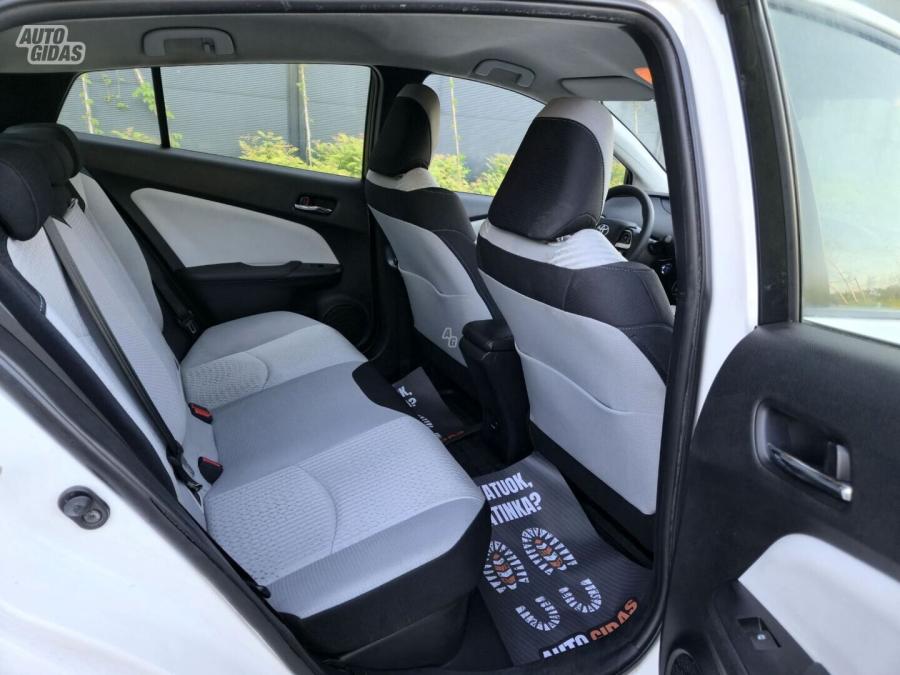 Toyota Prius 2018 Viļņa, ar dzinēja tilpumu 1.80 L un nobraukumu 232 tūkst. km par 10900 €, foto 14 vietnē AUTOMOTO.COM.LV
