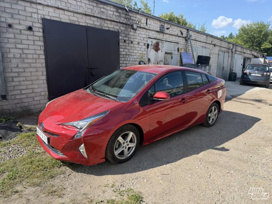 Toyota Prius 2018 in Kaunas, with an engine capacity of 1.80 L and mileage of 103 thousand km for 11500 €, photo 1 on AUTOMOTO.COM.LV