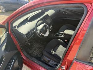 Toyota Prius 2018 in Kaunas, with an engine capacity of 1.80 L and mileage of 103 thousand km for 11500 €, photo 6 on AUTOMOTO.COM.LV