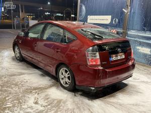 Toyota Prius 2005 Viļņa, ar dzinēja tilpumu 1.50 L un nobraukumu 290 tūkst. km par 1450 €, foto 4 vietnē AUTOMOTO.COM.LV