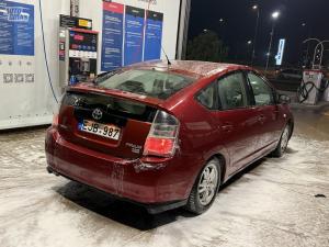 Toyota Prius 2005 Viļņa, ar dzinēja tilpumu 1.50 L un nobraukumu 290 tūkst. km par 1450 €, foto 5 vietnē AUTOMOTO.COM.LV