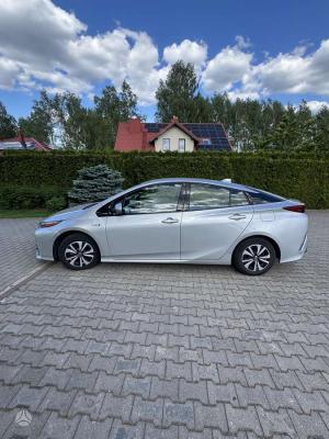 Серый Тойота Prius Prime 2019 в Вильнюс, объемом двигателя 1.80 л и пробегом 135 тыс. км за 15600 €, фото 4 на AUTOMOTO.COM.LV