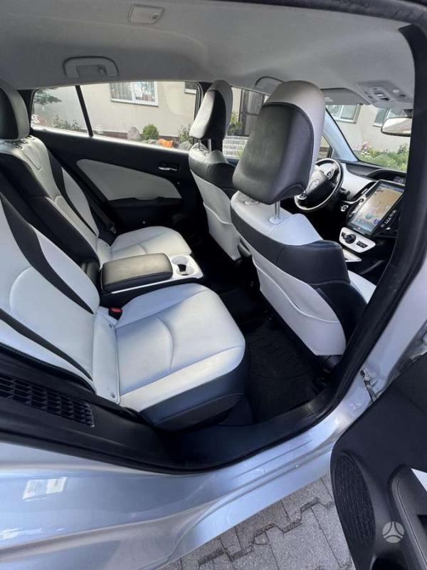 Серый Тойота Prius Prime 2019 в Вильнюс, объемом двигателя 1.80 л и пробегом 135 тыс. км за 15600 €, фото 8 на AUTOMOTO.COM.LV